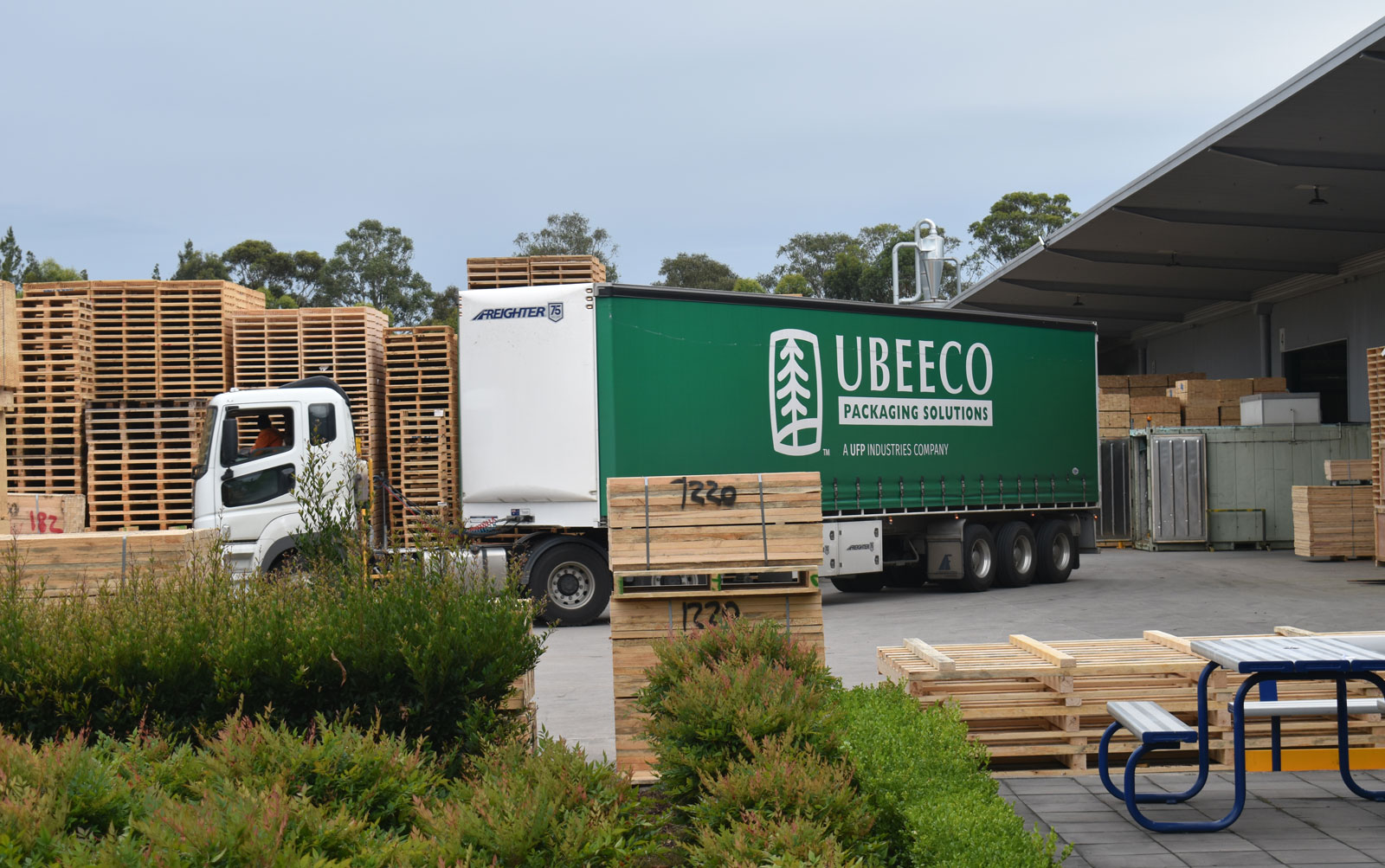 Products from the Industrial Packaging Experts - The UBEECO™ Group